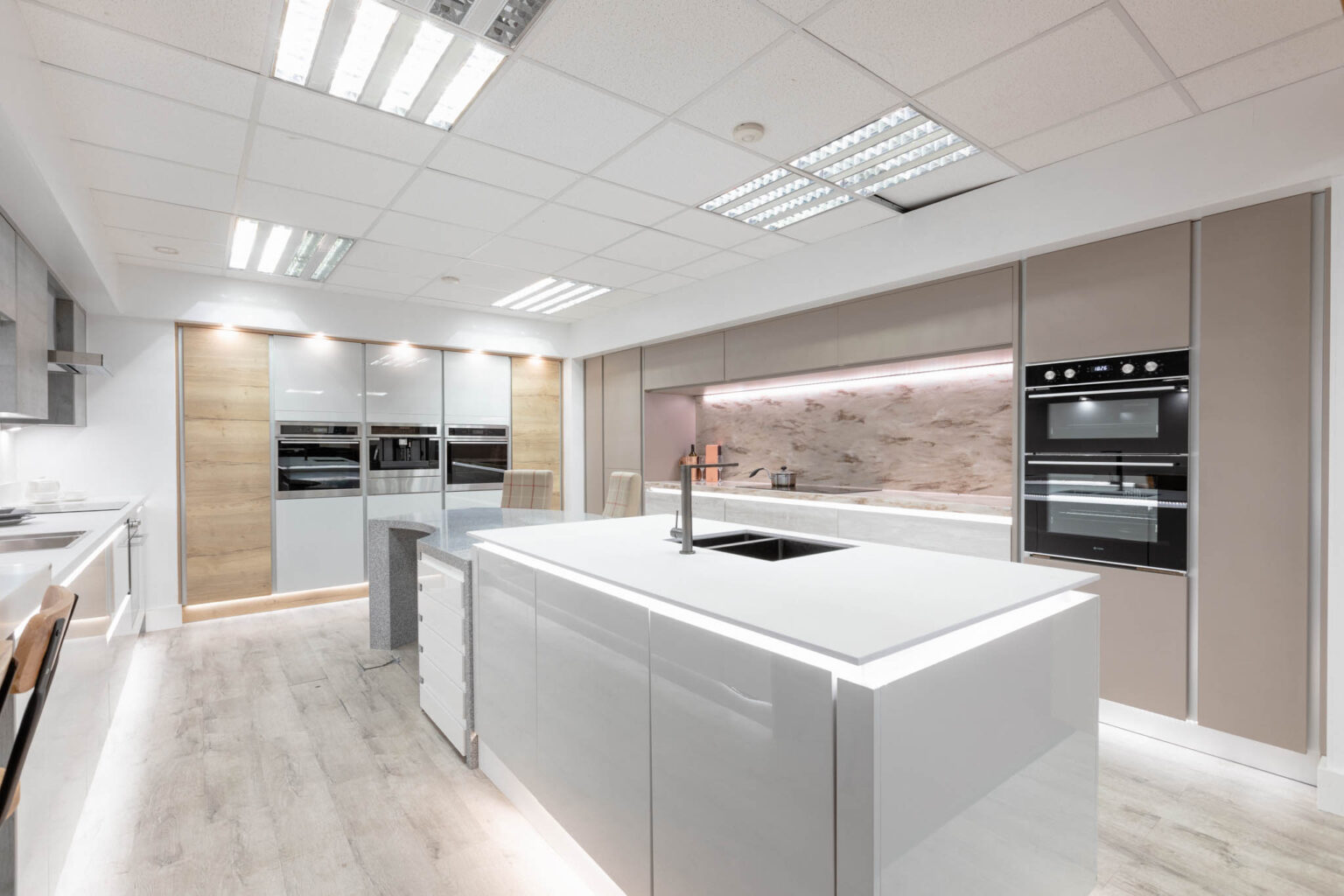 Kitchen, Bathroom and Bedroom Specialists - Kitchens Plus Bathrooms